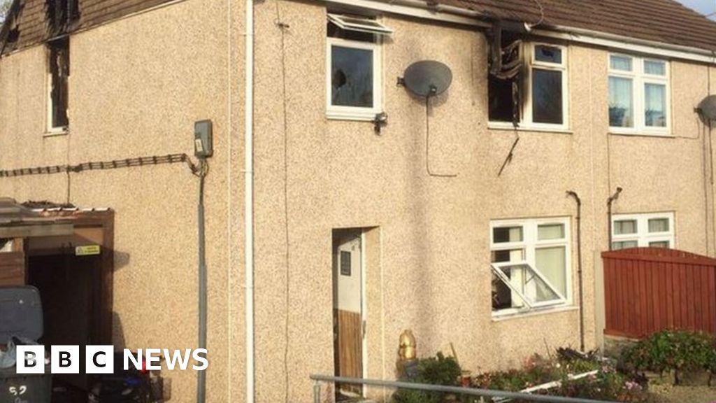 Woman dies in Rotherham house fire - BBC News