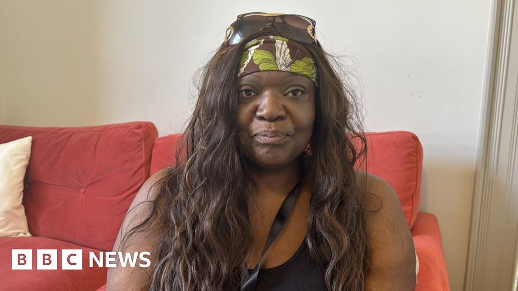 Gloucestershire Nightstop celebrates 20th year milestone - BBC News