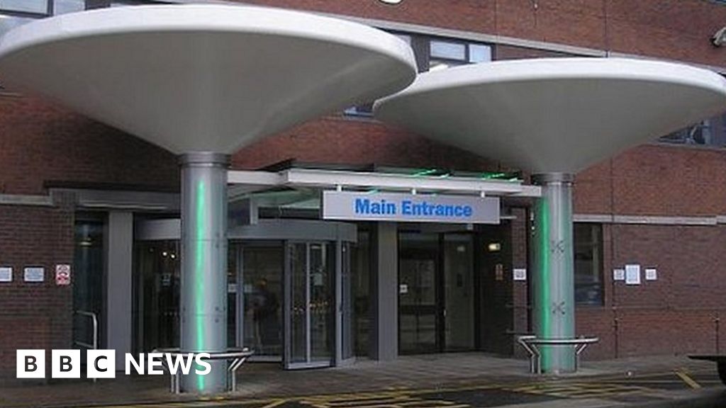 North East NHS trusts to merge clinical services - BBC News