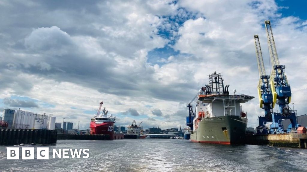 Climate change: Aberdeen Harbour and BP in bid to reduce emissions