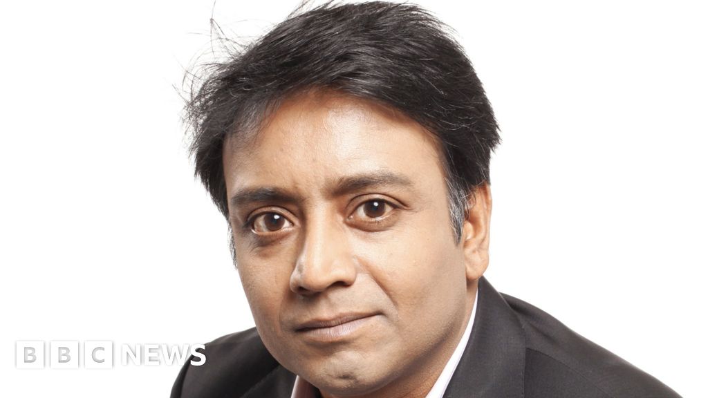 Debut novel wins James Tait Black fiction prize - BBC News