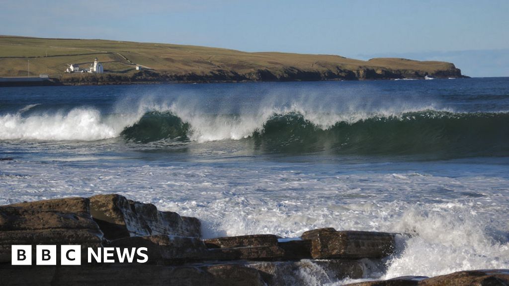 Scottish Surf Championships at Thurso - BBC News