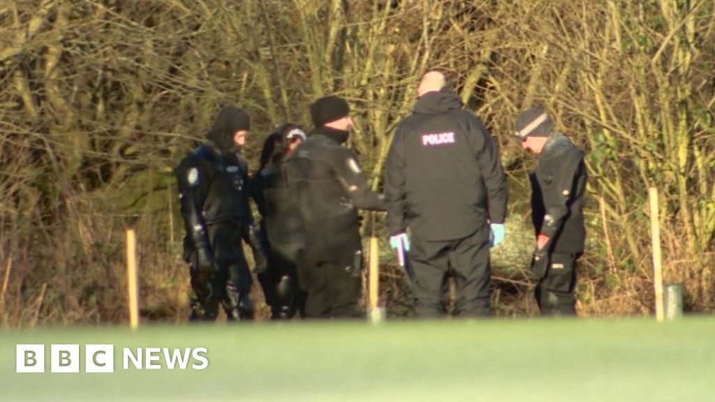 Forensic search after human remains found in Edinburgh - BBC News
