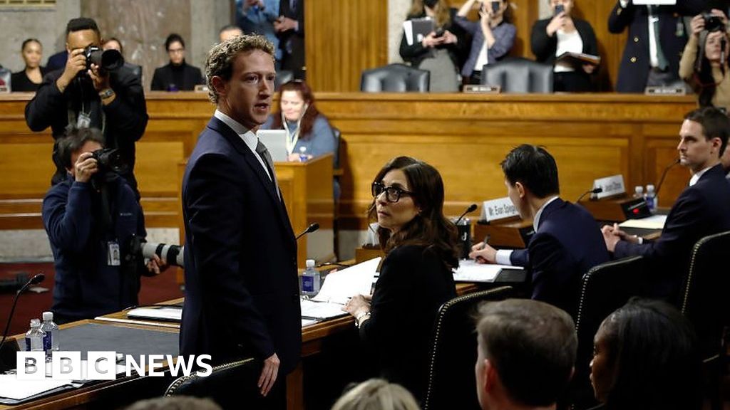 Zuckerberg apologises to victims of online exploitation - BBC News