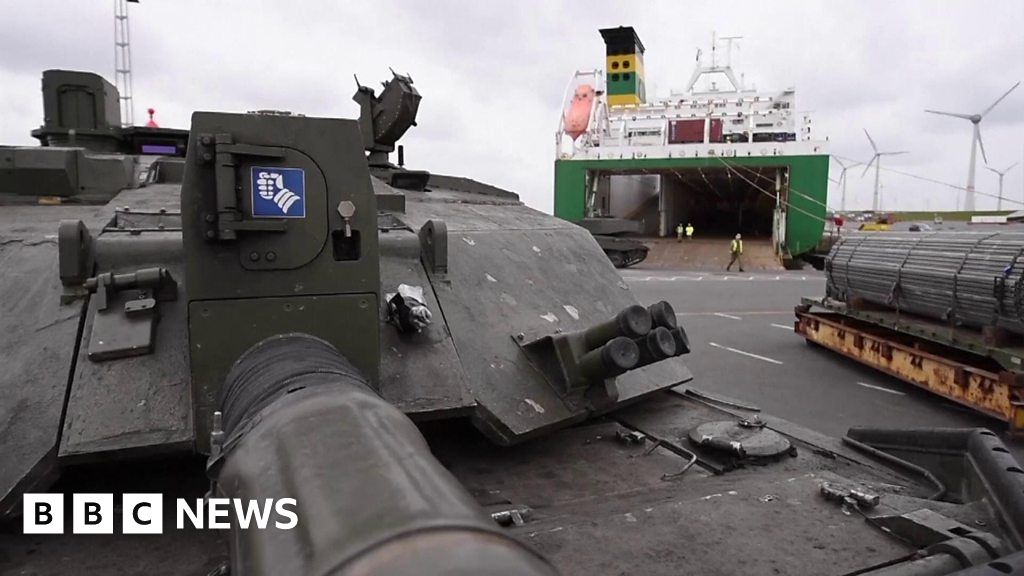 UK troops to 'deter Russian aggression' - BBC News