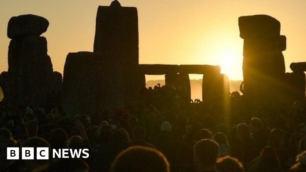 Coronavirus: Stonehenge summer solstice gathering cancelled