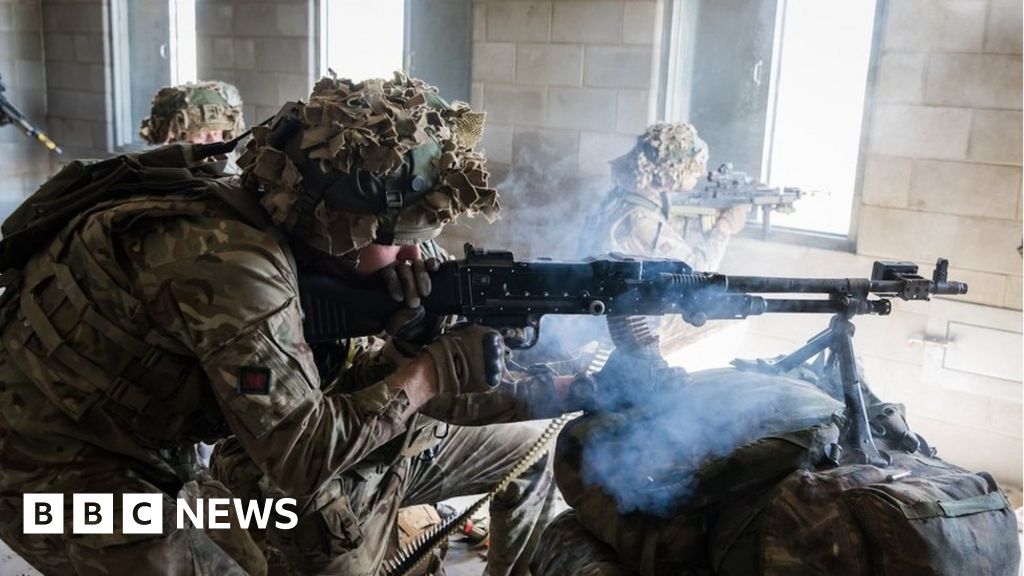 The Royal Welsh: One of the Army's oldest regiments is 300 - BBC News