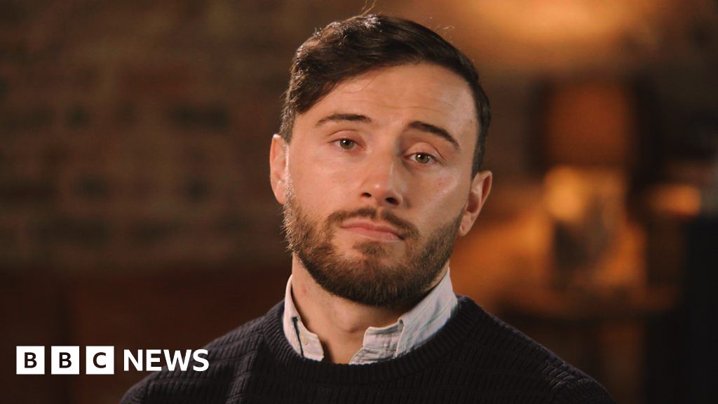 'I want to inspire young men to be themselves' - Zander Murray - BBC News