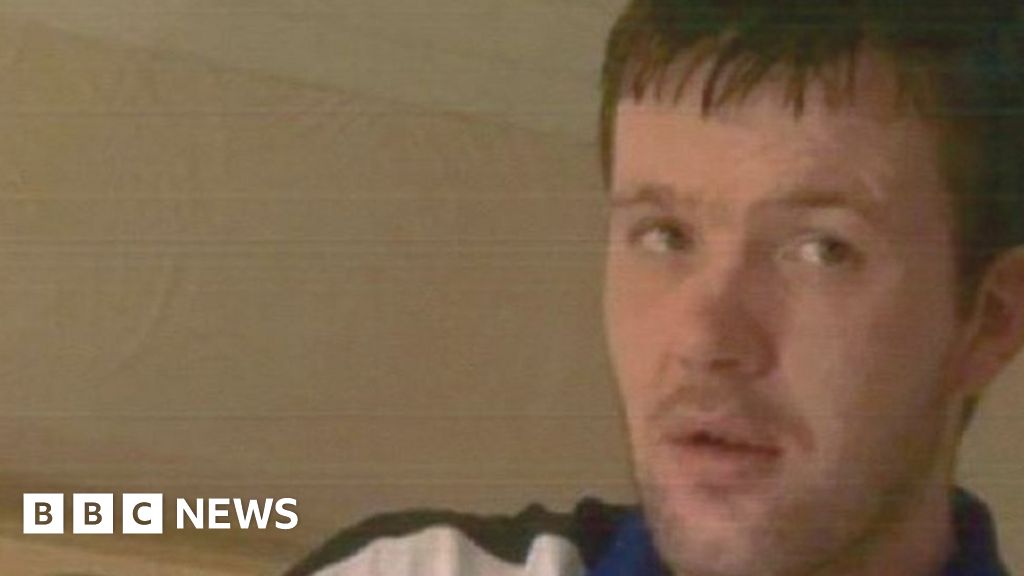 Mum warned Maghaberry prison hours before son's death - BBC News