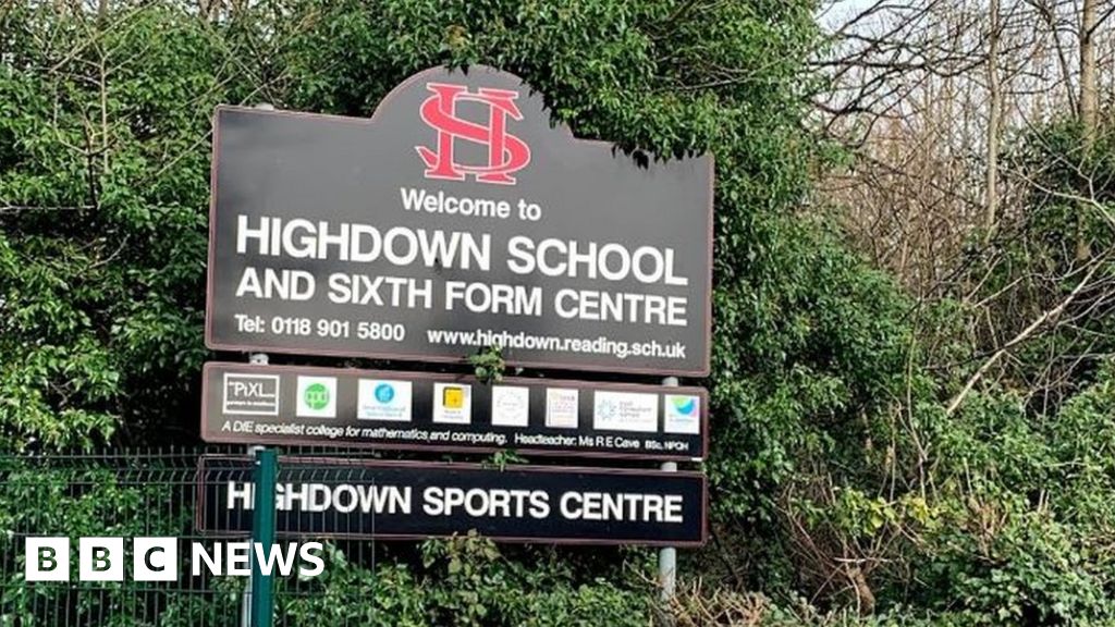 Girl, 16, attacked by school intruders at Highdown School, Reading ...