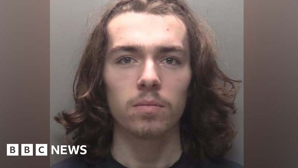 Elle Edwards: Man charged with murder appears in court - BBC News