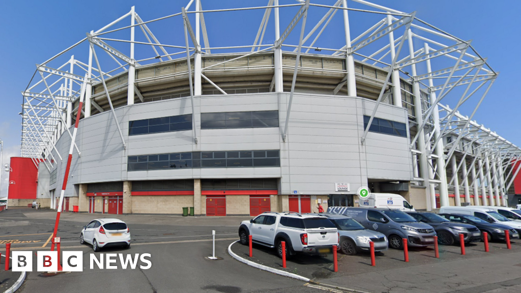 Middlesbrough FC: Two teenagers assaulted by men after game - BBC News
