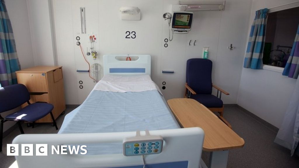Hexham and Wansbeck urgent care units to reopen at night - BBC News