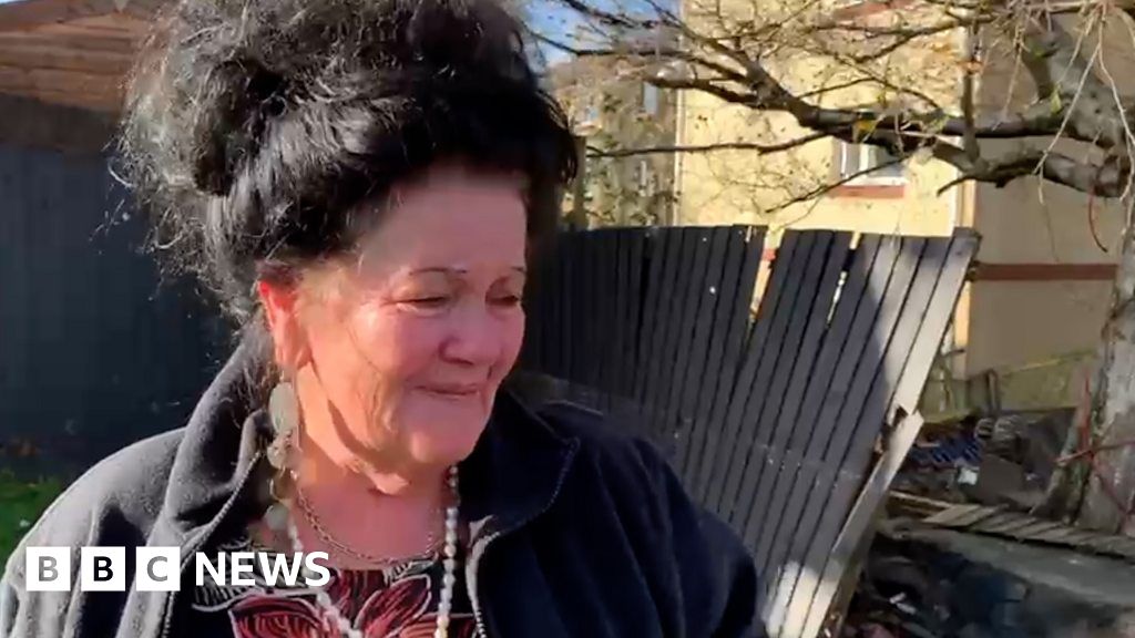 Neath: Owner devastated after shop ruined by flooding - BBC News