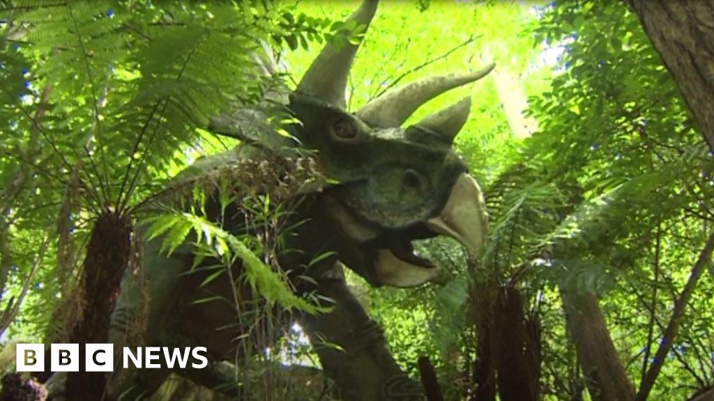 Bats set up home inside dinosaur at Devon theme park - BBC News