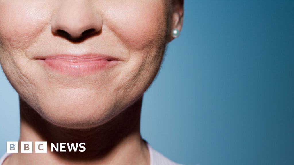 Why some people don't sing the national anthem - BBC News