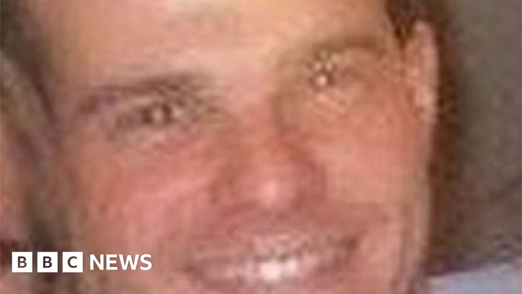 Chicago teenager Eliza Wasni charged with killing Uber driver - BBC News