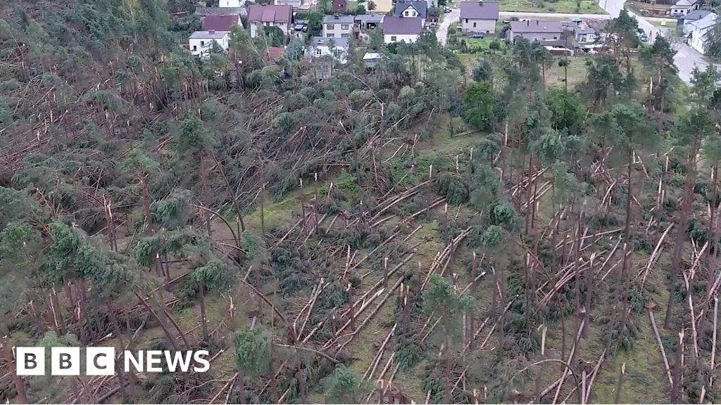 Scenes of widespread destruction after Poland storms - BBC News