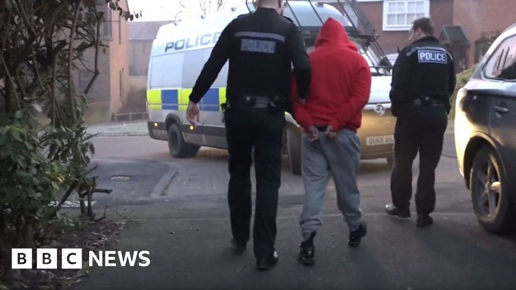 Raids in London and Oxfordshire lead to 22 people being arrested - BBC News