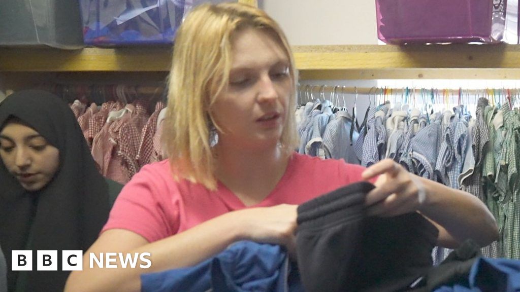 School uniform 'shouldn't be barrier to children‘