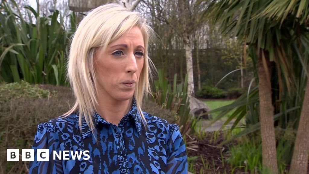 Gavin Robinson has full DUP support - Lockhart - BBC News