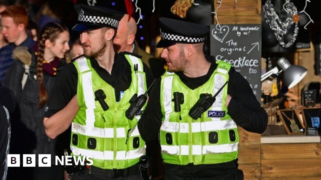 'No crime' in 80% of Police Scotland call-outs - BBC News