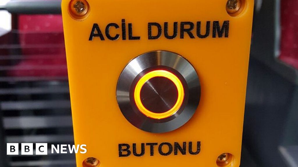 Istanbul public buses get panic buttons - BBC News