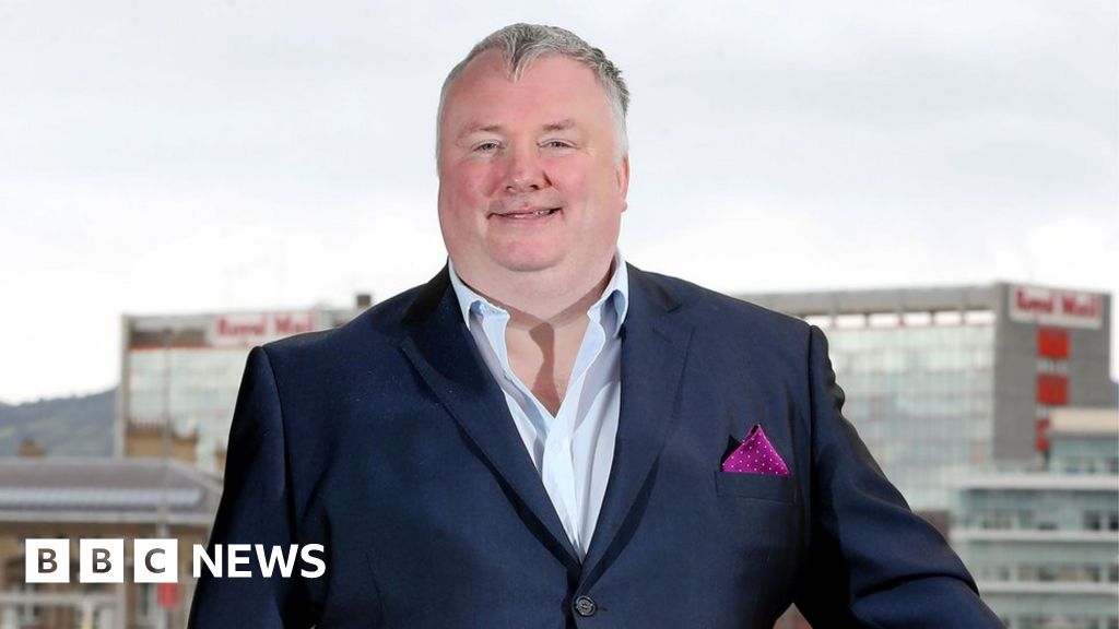 Stephen Nolan wins gold at radio industry awards - BBC News