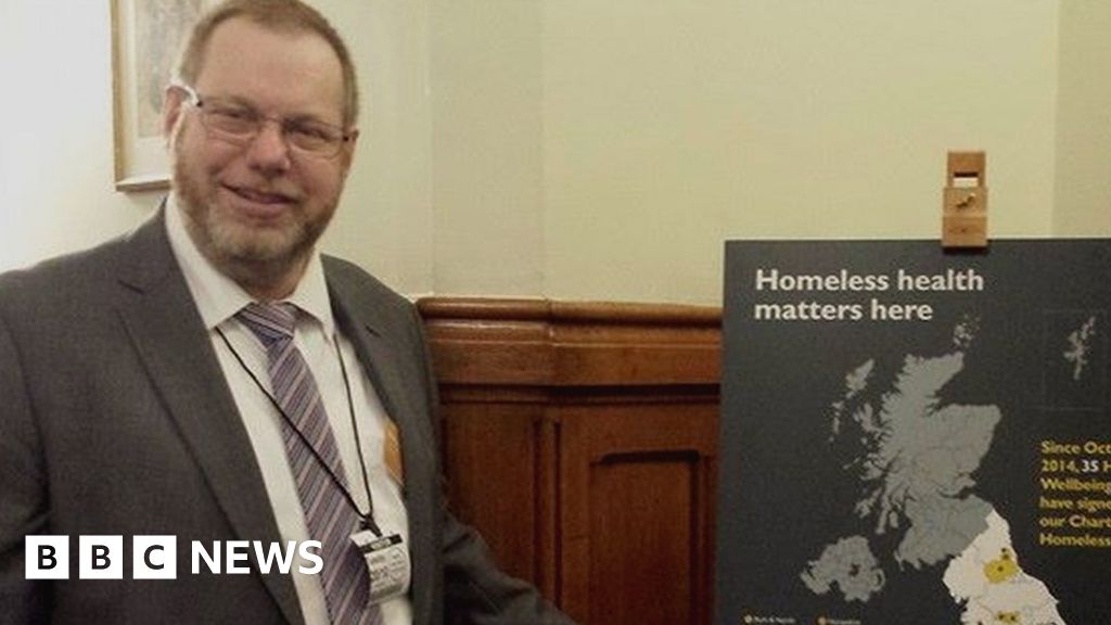 Coventry hostel worker calls for night shelter return - BBC News