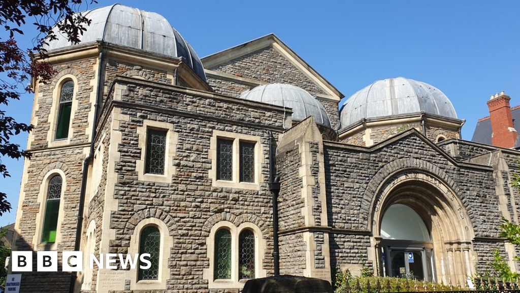Cardiff's Jewish history brought to life by virtual trail - BBC News