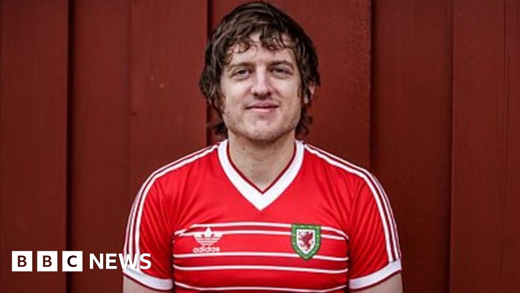 World Cup: Elis James - Wales fans' elation and guilt over Ukraine win