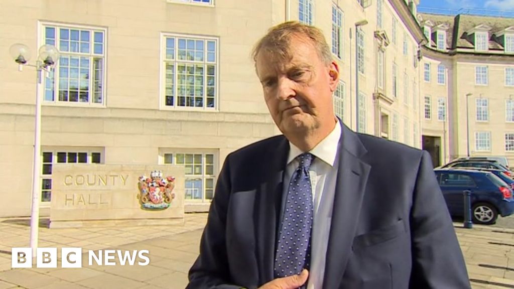 Kent County Council: Leader warns more services will be cut - BBC News