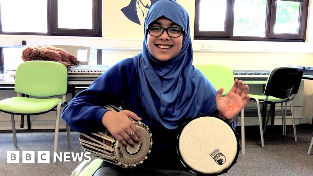 How a school in Bradford is beating the odds with music - BBC News