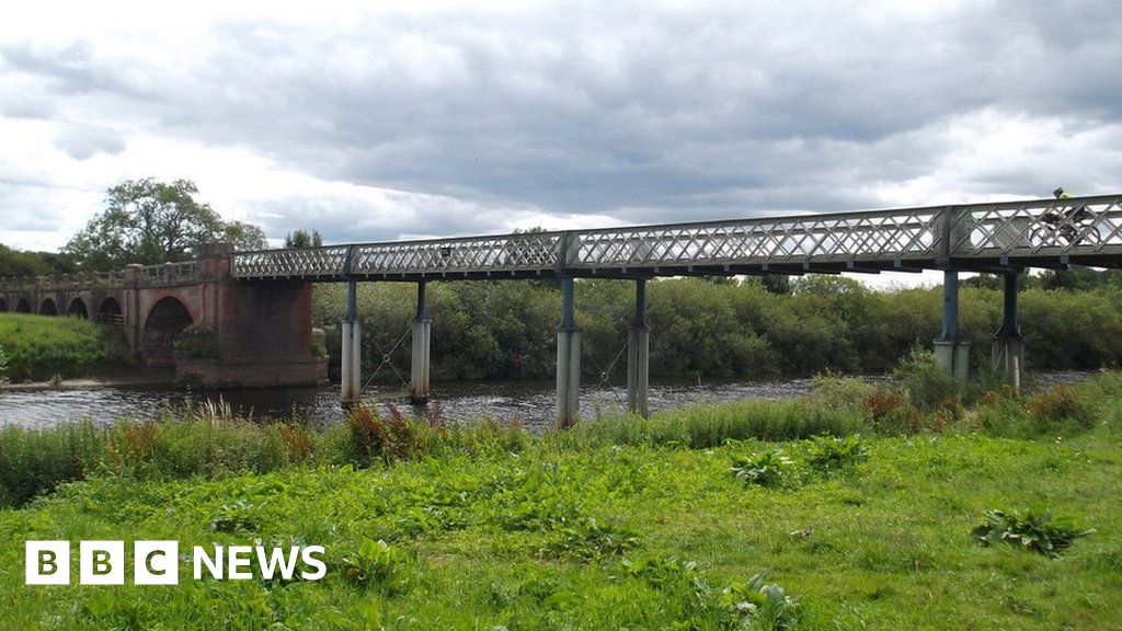 North Yorkshire: Aldwark Toll bridge six-month closure plan - BBC News