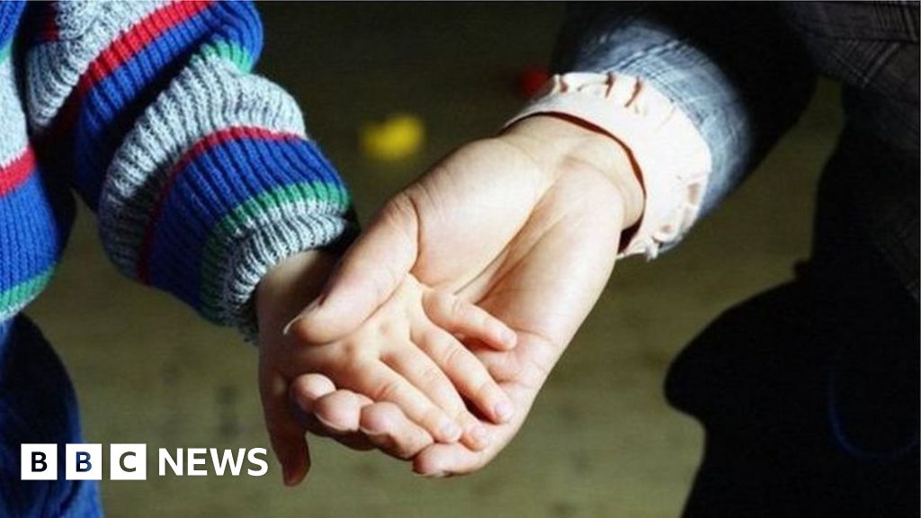 Worcester County Council breached boy's human rights - BBC News