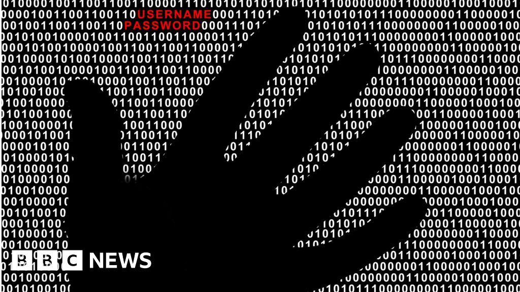 Scammers taking control of computers, experts warn - BBC News