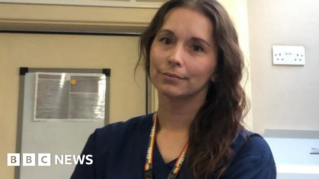 Sexual misconduct in NHS hospitals being ignored, nurses claim - BBC News