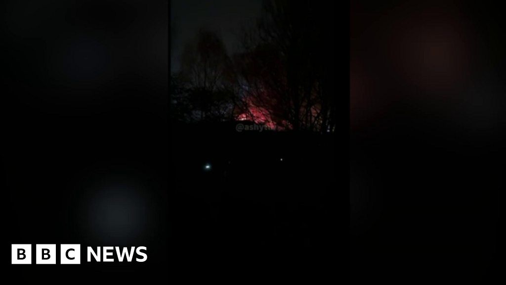 Fire crews tackle blaze at Willenhall food factory - BBC News