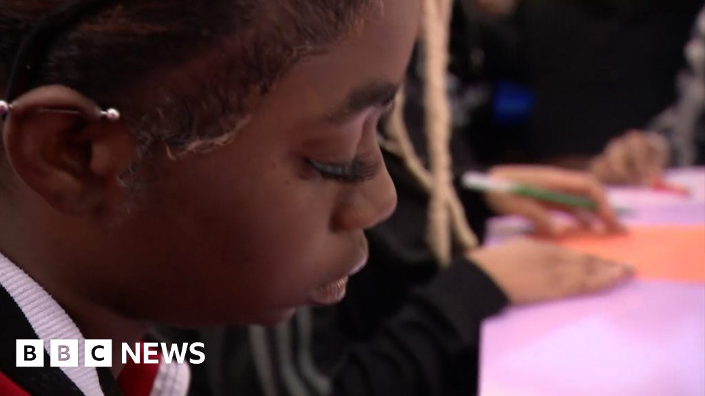 Empowering workshops give young black girls a voice - BBC News