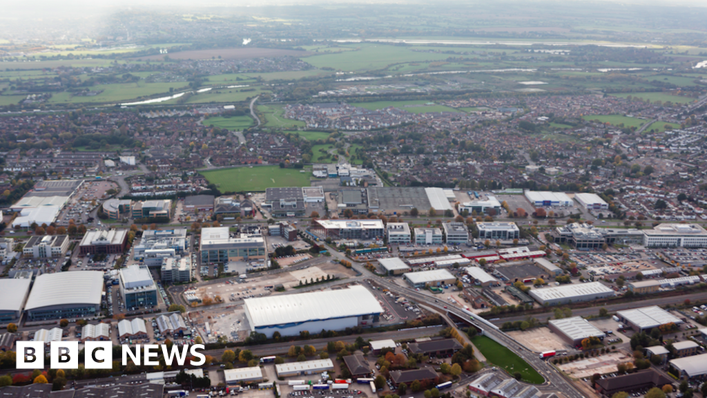 Slough Trading Estate celebrates 100 years of industry - BBC News
