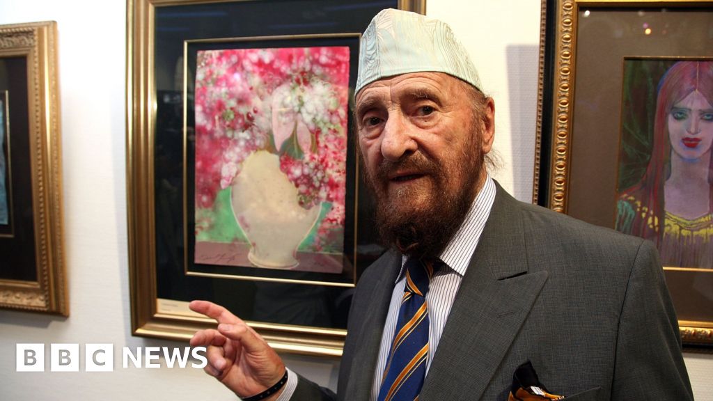 Artist Ernst Fuchs dies at the age of 85 - BBC News
