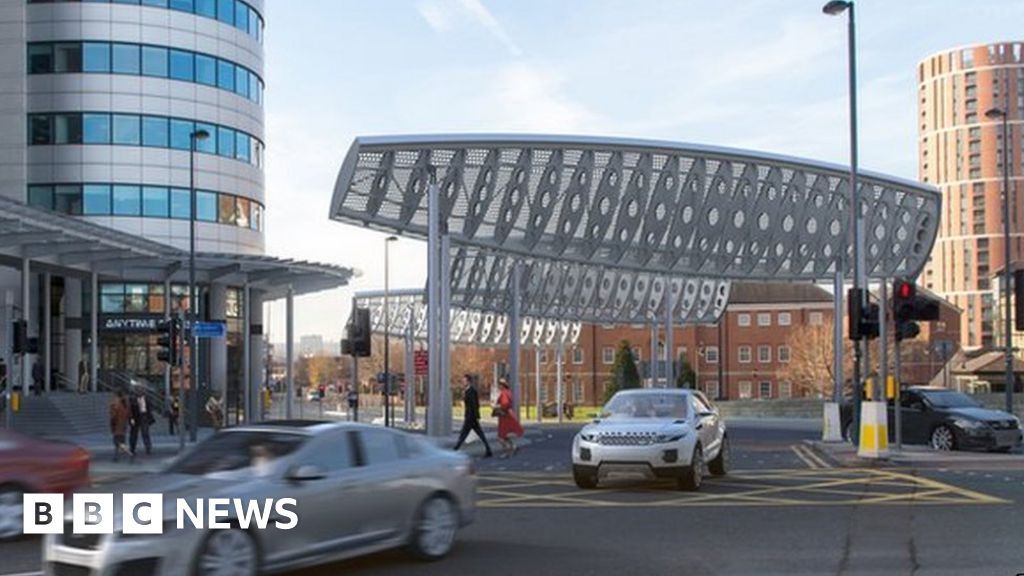 Bridgewater Place puts 'wings' in place to block wind