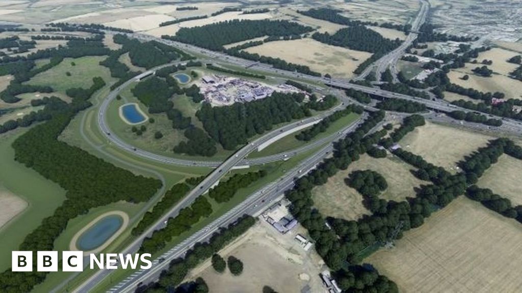 M25: Plans to upgrade junction 28 at Brentwood going on show - BBC News