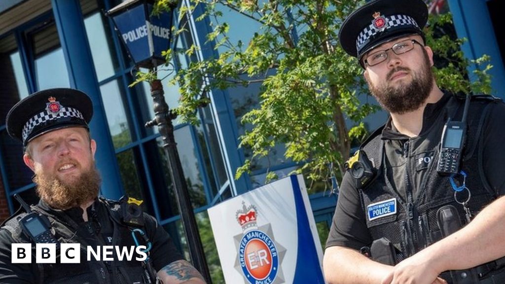 Greater Manchester Pcs Who Charged At Knifeman Praised For Bravery