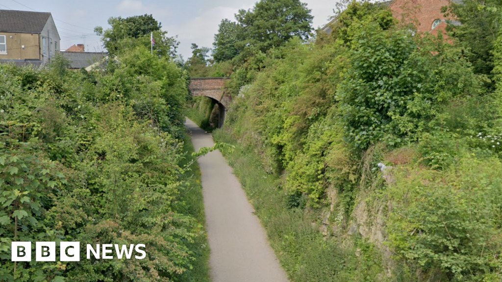 Man in 70s headbutted by youth on Clowne nature trail - BBC News
