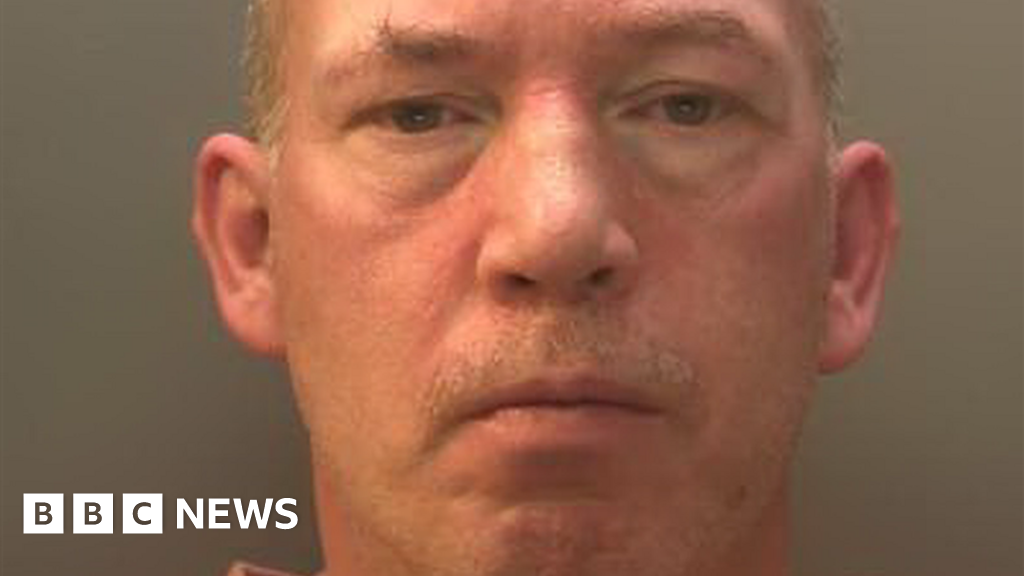 'Sexual predator' Jason Benger caught by online trap - BBC News