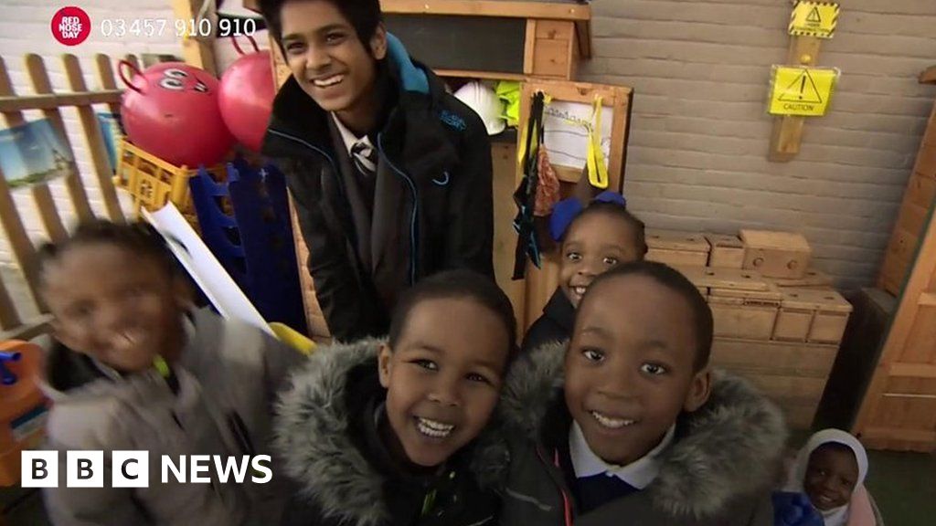 Comic Relief 2019: London students mentoring toddlers - BBC News