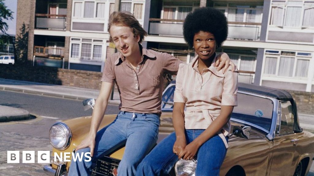 Celebrating black and Asian life in England - BBC News