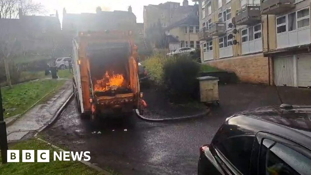 Discarded battery causes Bath bin lorry fire - BBC News