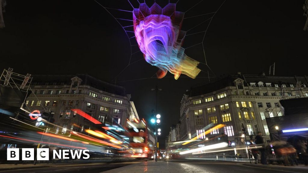 Four-day Lumiere light festival opens in London - BBC News